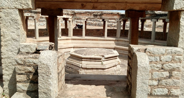 Octagonal Bath Hampi (Timings, History, Entry Fee, Images, Built by & Information) - Hampi Tourism