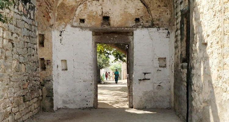 Old Palace / Gagan Mahal Hampi (Timings, History, Entry Fee, Images ...